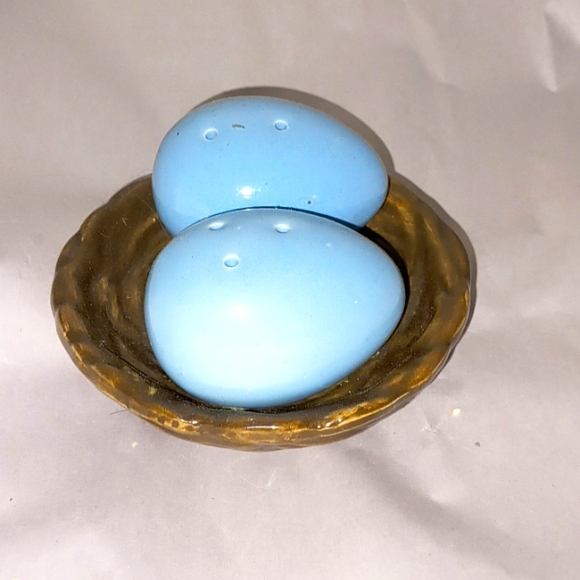 Pier 1 | Dining | Pier Imports Nest Egg Salt Pepper Shakers | Poshmark